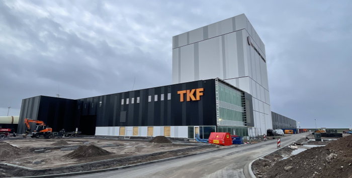 TKF-fabriek in Eemshaven produceert eerste geleiders - Samenwerkende Bedrijven Eemsregio